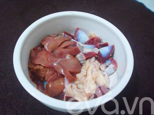 Miến xào lòng gà thơm ngon với cách làm đơn giản