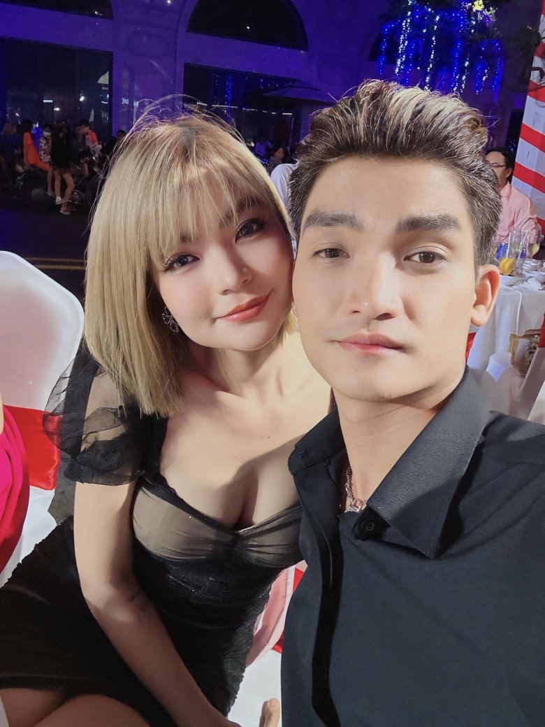 Chưa cần nâng độn, bà xã Mạc Văn Khoa diện bikini đã nóng cỡ này, đọ sắc hoa hậu đẹp miễn chê