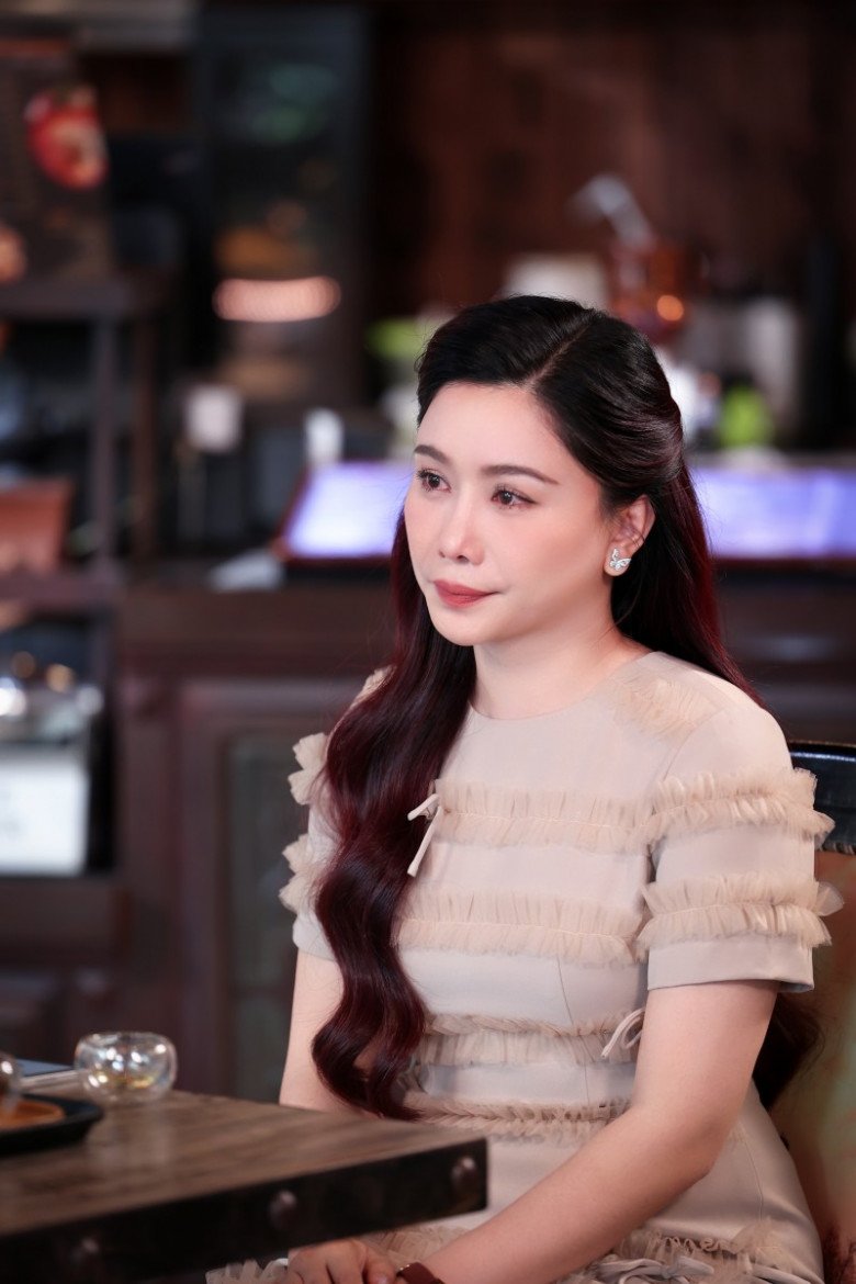 MC Anh Thơ quay lại dẫn chương trình sau 3 năm, cùng Lâm Hùng nhớ về cố NSƯT Vũ Linh