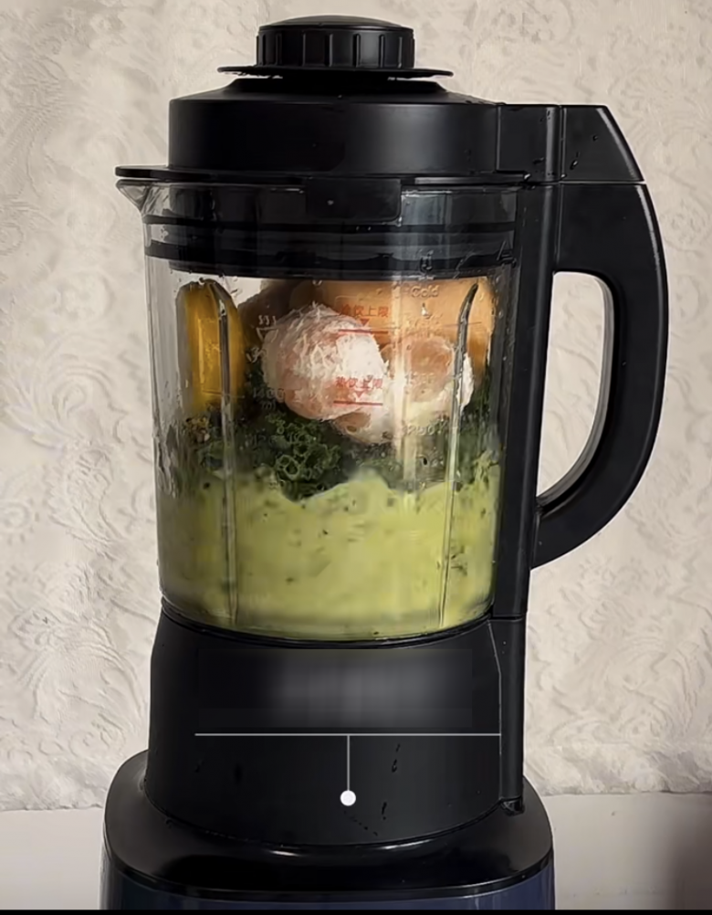 Không ăn sáng mà bơm vitamin với loại nước này, cô gái mặt mụn, da ngăm ...