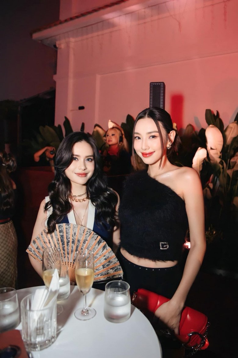 Mẹ 3 con sống trong lâu đài 400 tỷ đọ sắc HH Thuỳ Tiên khó lu mờ, không ngại công khai đã tiêm chích