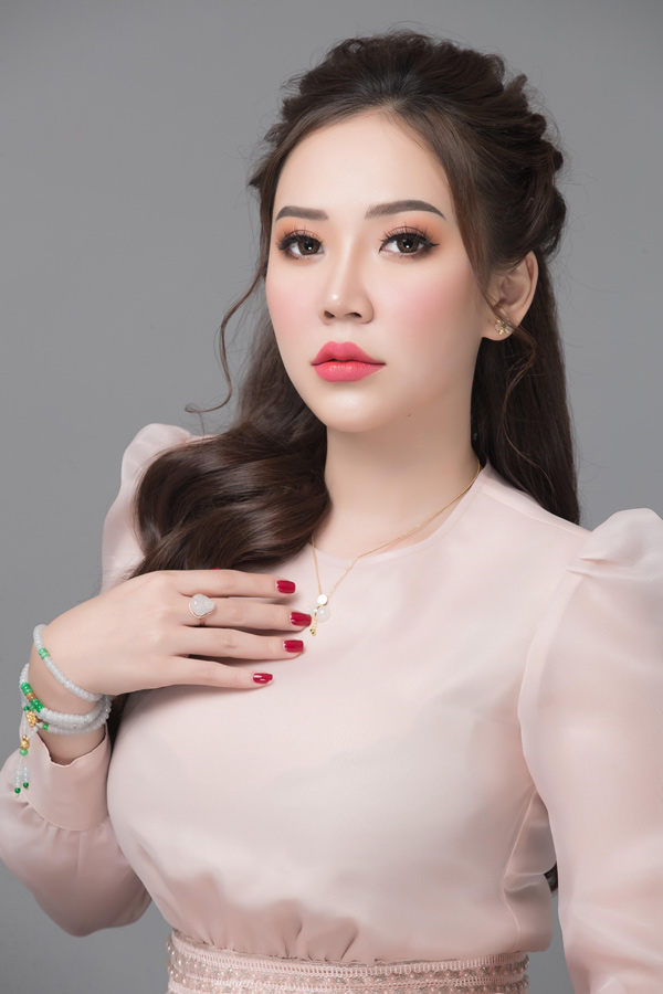 Đoàn Yến Nhi - người phụ nữ tạo cảm hứng cho các bà mẹ đơn thân