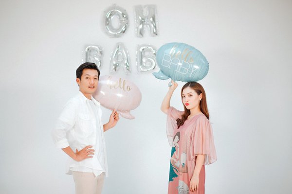 Linh Phi mang thai con đầu lòng, Quang Tuấn khổ sở vì nghén thay vợ