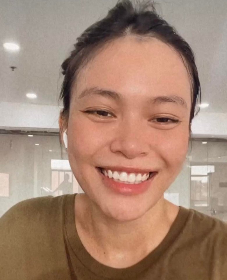 Mâu Thủy tăng sương sương 10kg, bầu 6 tháng không quên giữ dáng, bạn trai chăm từng tí