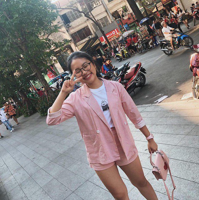 Bé Xuân Nghi, Phương Mỹ Chi trổ mã phổng phao, Xuân Mai làm mẹ 3 con ...