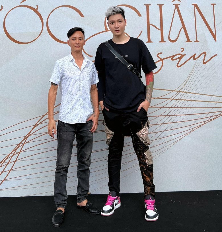 Siêu mẫu Hạ Vy 1m73 lấy chồng cao 1m67, chiều cao 3 con đều cực phẩm ...