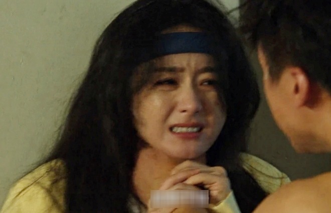 Triệu Lệ Dĩnh U40 khiến khán giả ngã ngửa vì vừa già, vừa lão hóa nhưng vẫn được khen