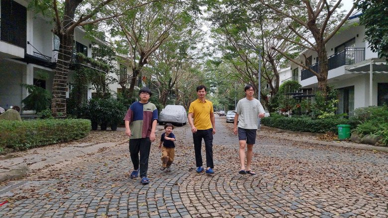 Diện mạo mới khác lạ của Bi Béo - con trai Xuân Bắc: Tóc xoăn như trai ...