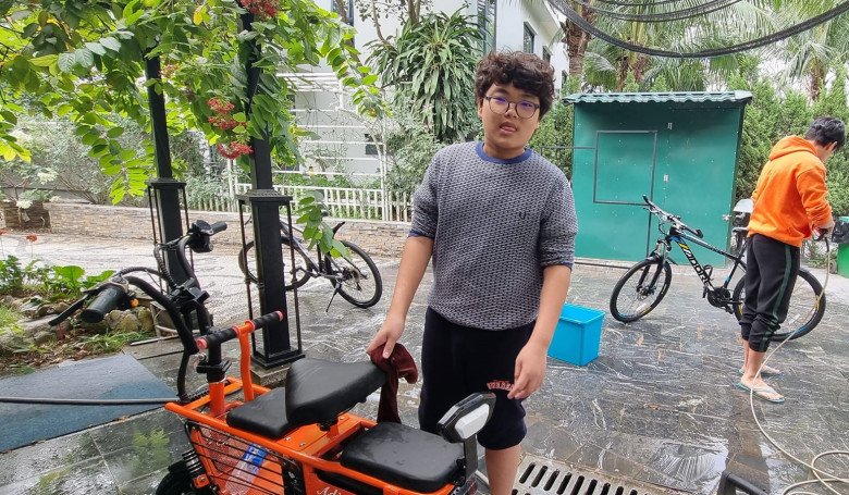 Diện mạo mới khác lạ của Bi Béo - con trai Xuân Bắc: Tóc xoăn như trai ...