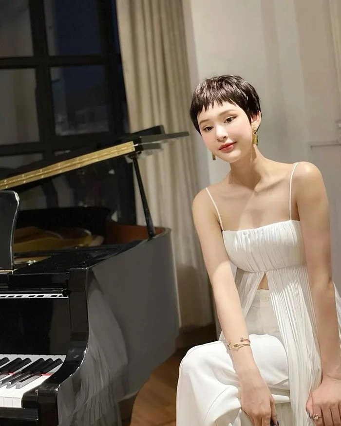 Tưởng Hiền Hồ lên xe hoa, nhưng là Angela Phương Trinh vừa cắt phăng ...