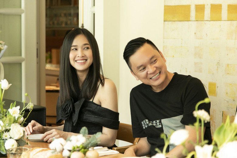 Trước khi làm dâu nhà họ Tôn, Hoa hậu Dương Mỹ Linh khao tiệc bạn bè đẹp lung linh toàn món ngon