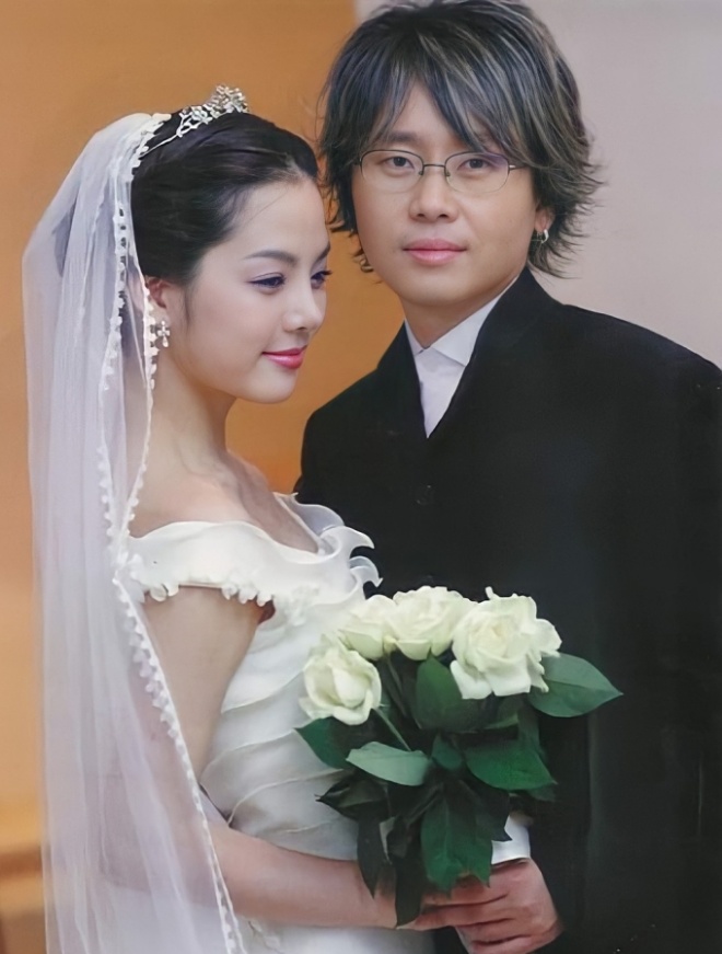 Bỏ chồng Trung Quốc, Chae Rim khoe ảnh bên con, chiếc nhẫn ngón áp út ...