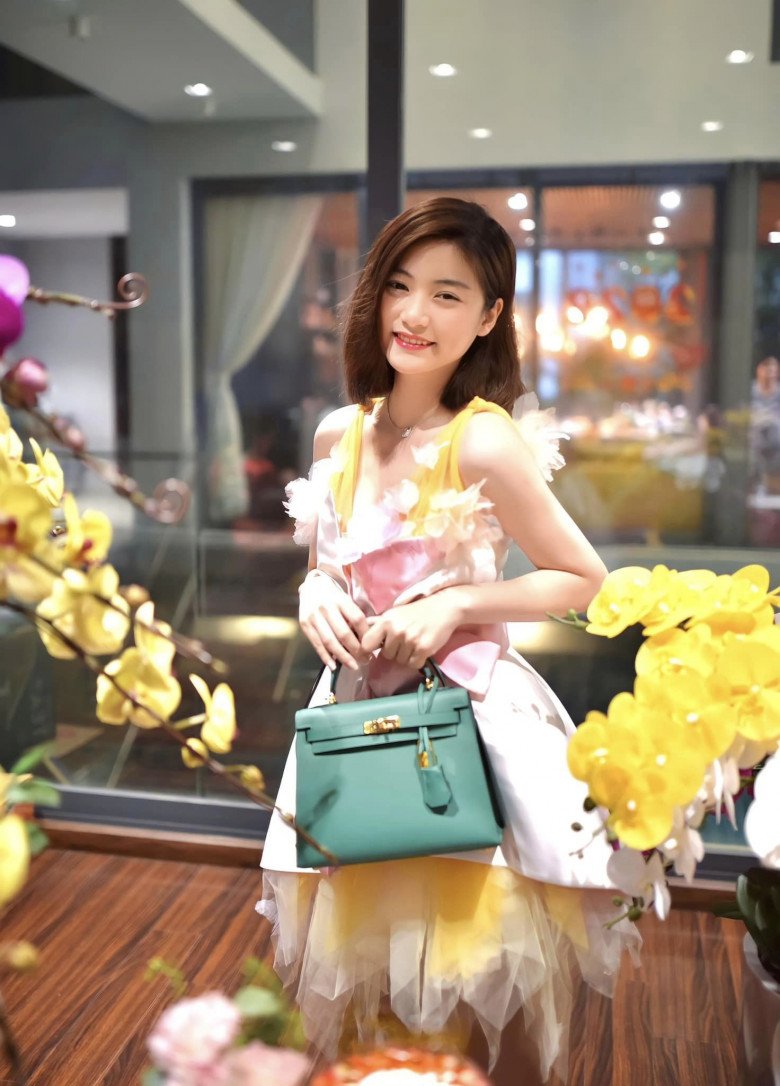 Những hotgirl tuổi Mão tài sắc vẹn toàn, không là ái nữ nhà giàu cũng nổi tiếng đình đám