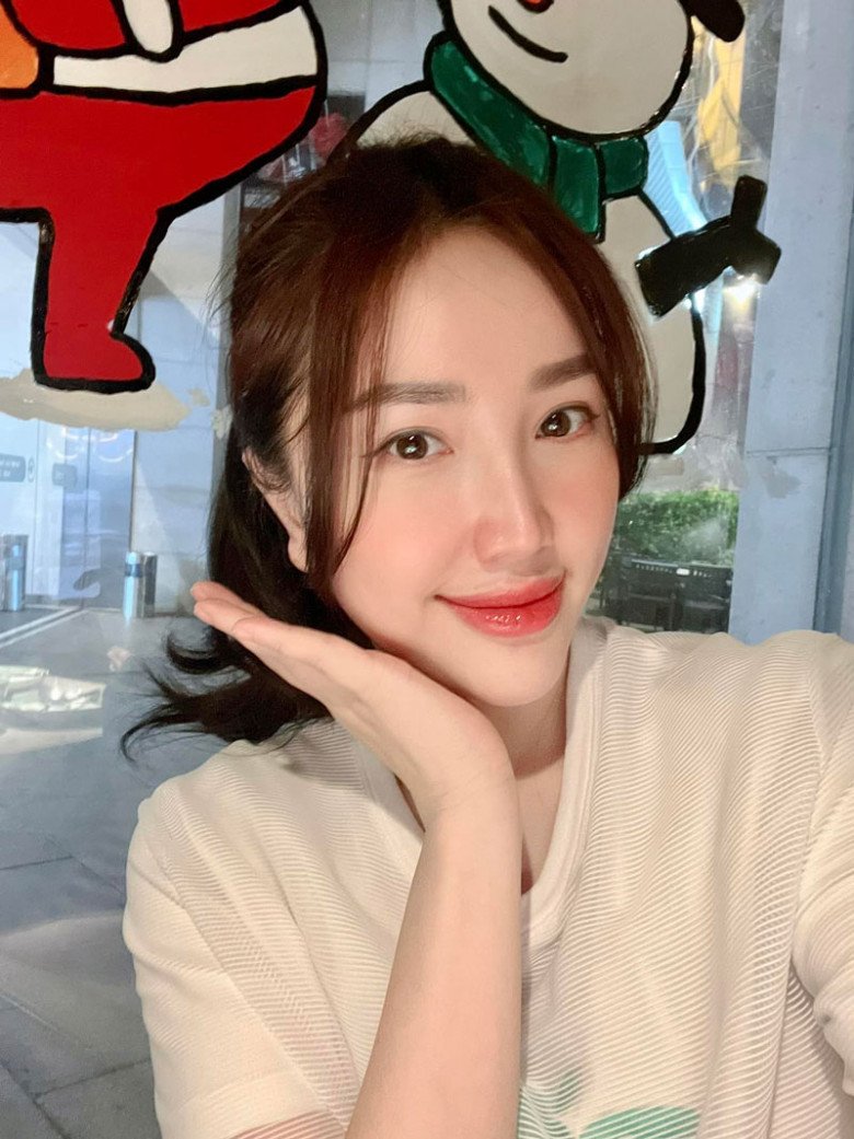 Đây là kiểu tóc mái "ăn gian” tuổi nổi nhất mùa Tết, gái 1 con Bảo Thy vừa cắt được khen trẻ mãi ...