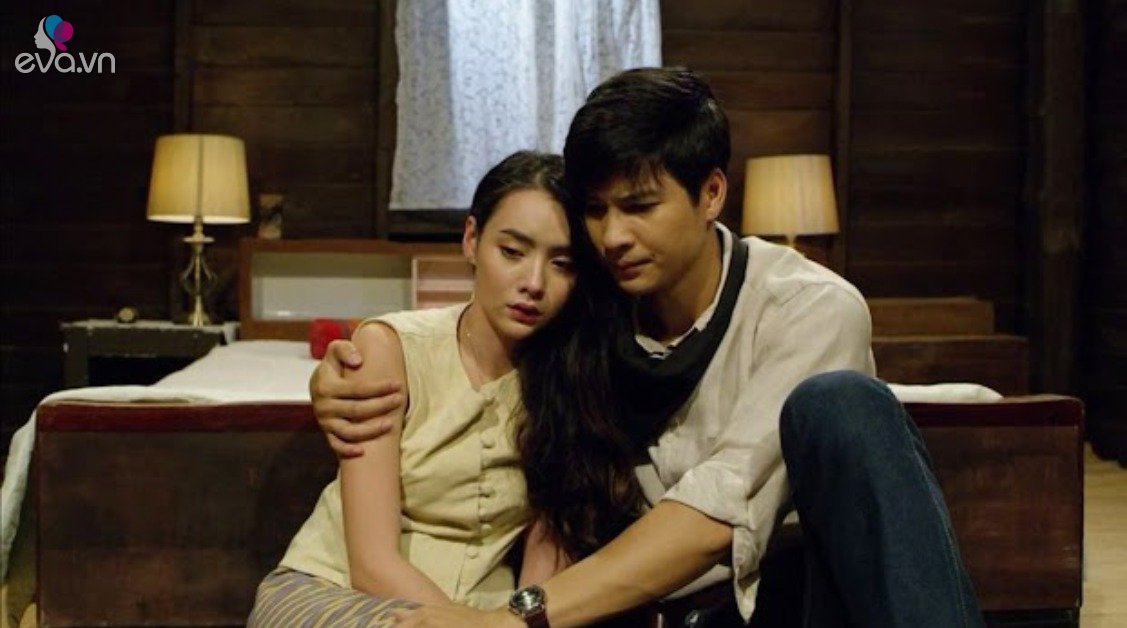 Vừa thấy con trai về quê thăm vợ ở cữ, mẹ tôi bê mâm cơm giấu đi, mở ra tôi tím mặt nhìn thứ bên ...