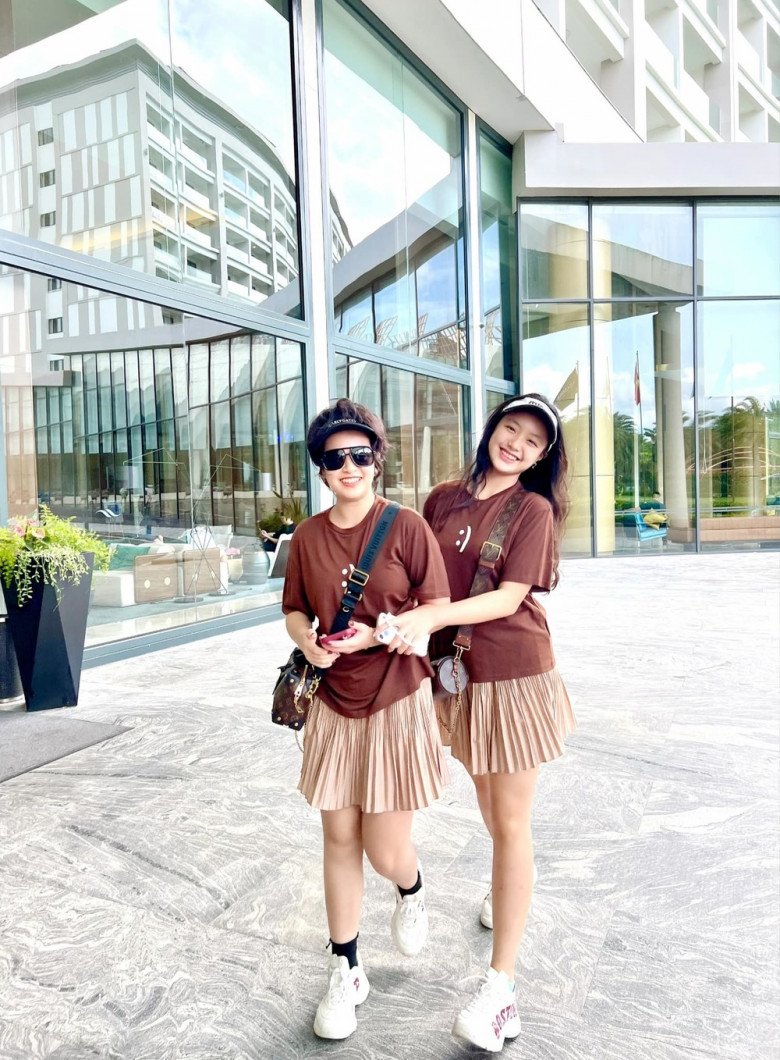 Trường Giang cao 1m67, Nhã Phương cao 1m63, chiều cao con gái 3 tuổi ...