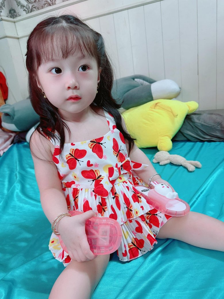 Ông vua hội chợ miền Tây Lâm Chấn Khang âm thầm có con với hotgirl Hàn, bé gái lai đẻ ra xinh ...